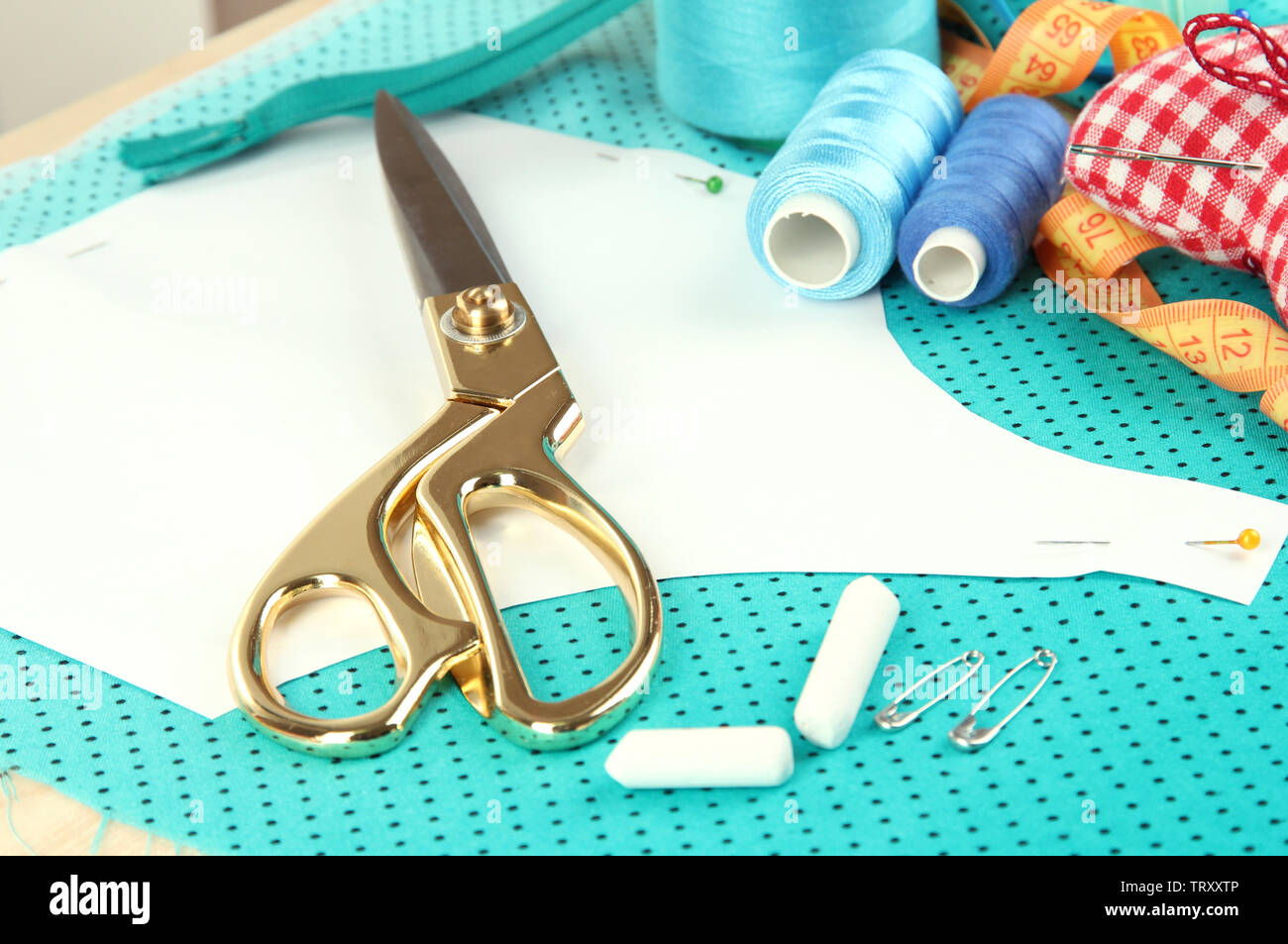 Sewing tools fashion design Stock Photo - Alamy