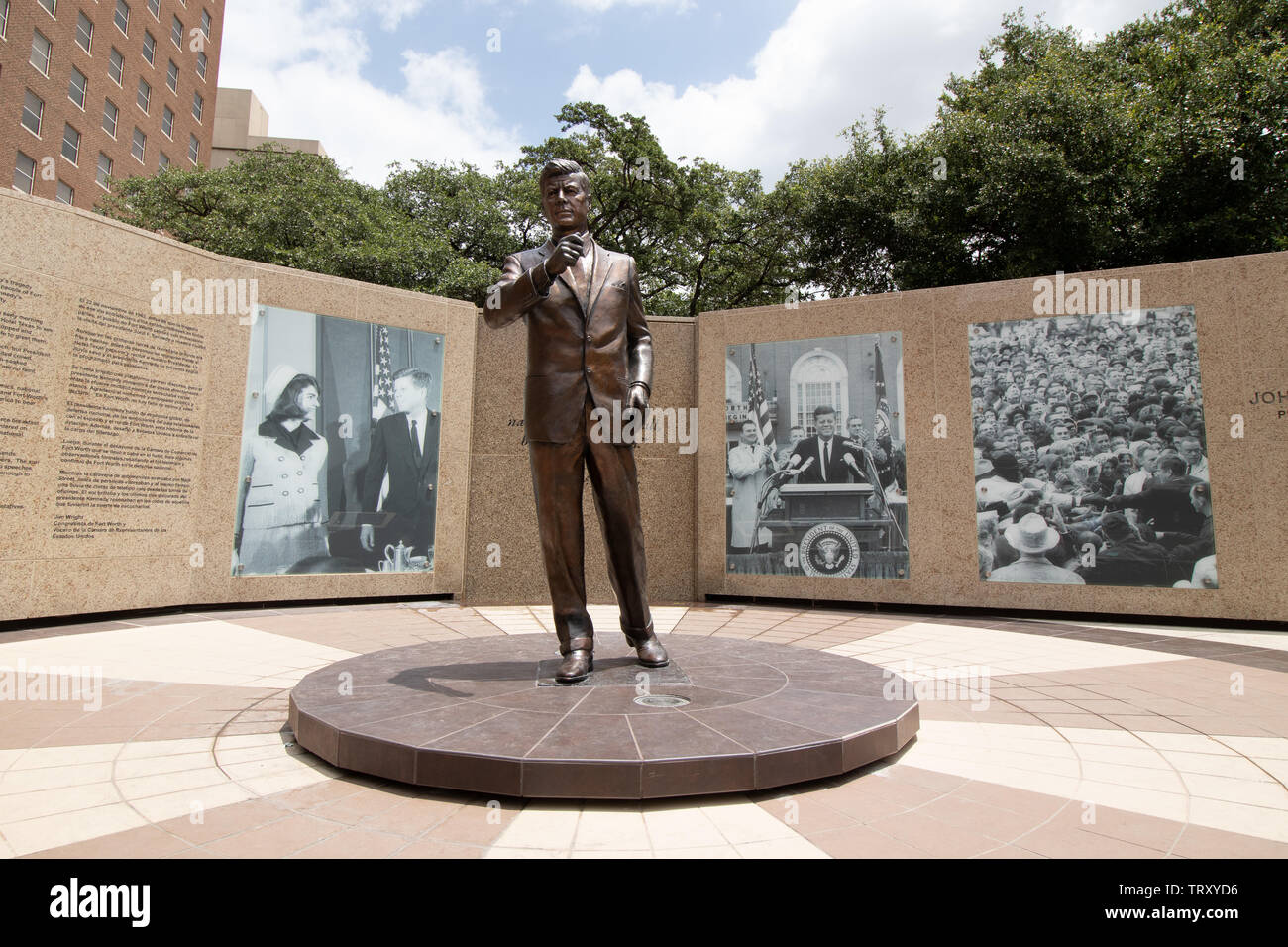 John f kennedy statue hi-res stock photography and images - Alamy