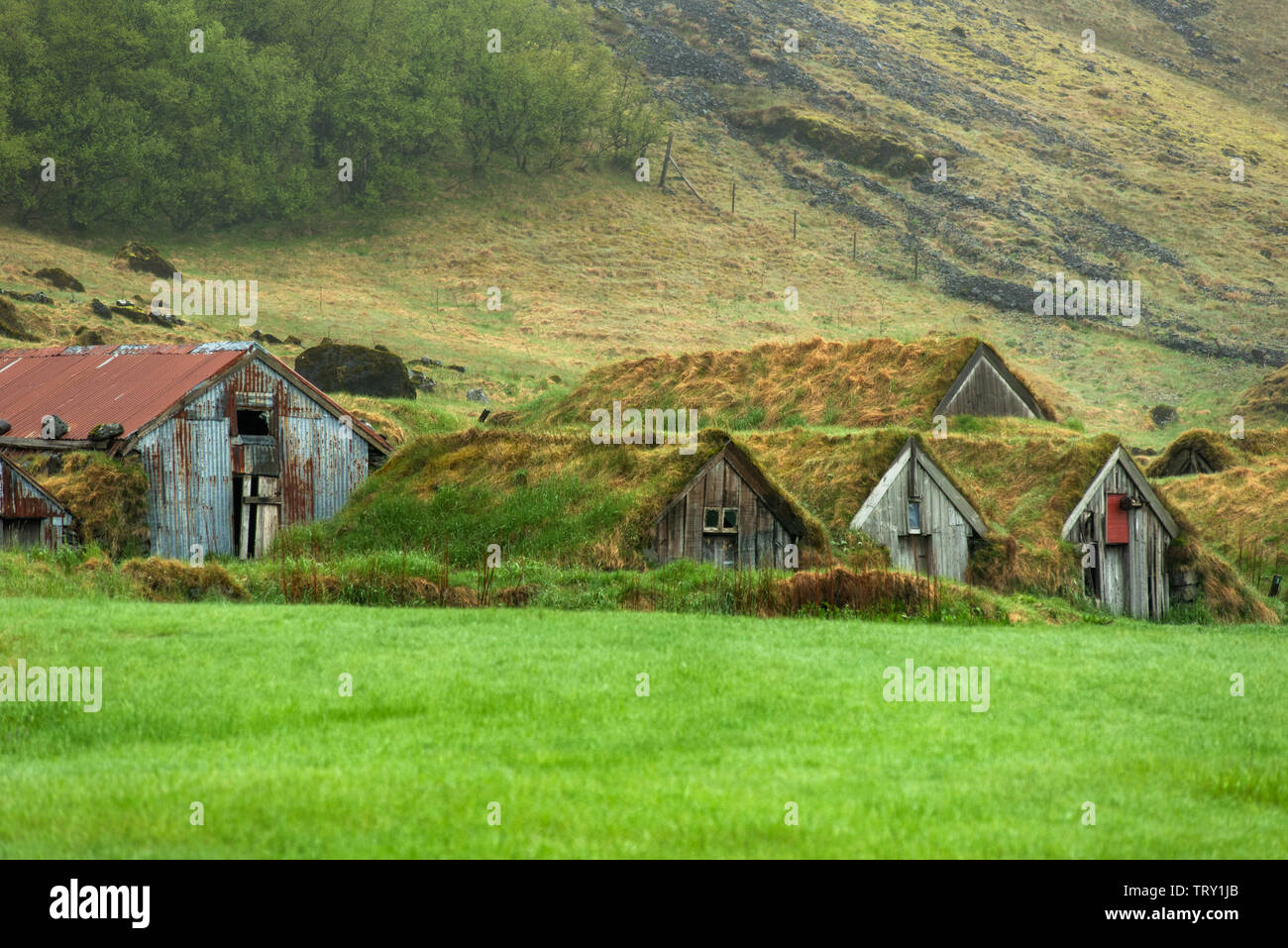 Turf farmhouse iceland hi-res stock photography and images - Alamy