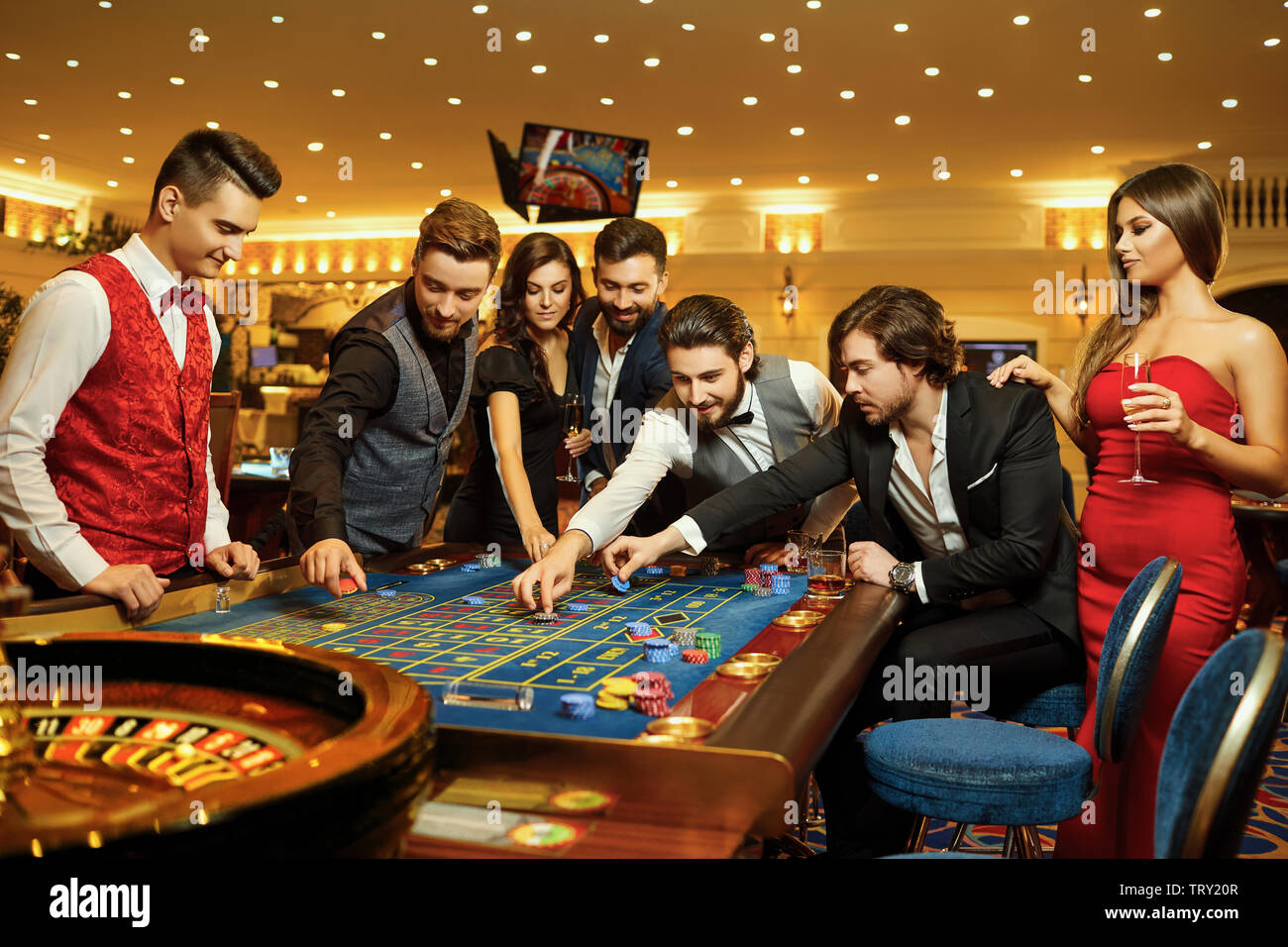 Rich friends hi-res stock photography and images - Alamy