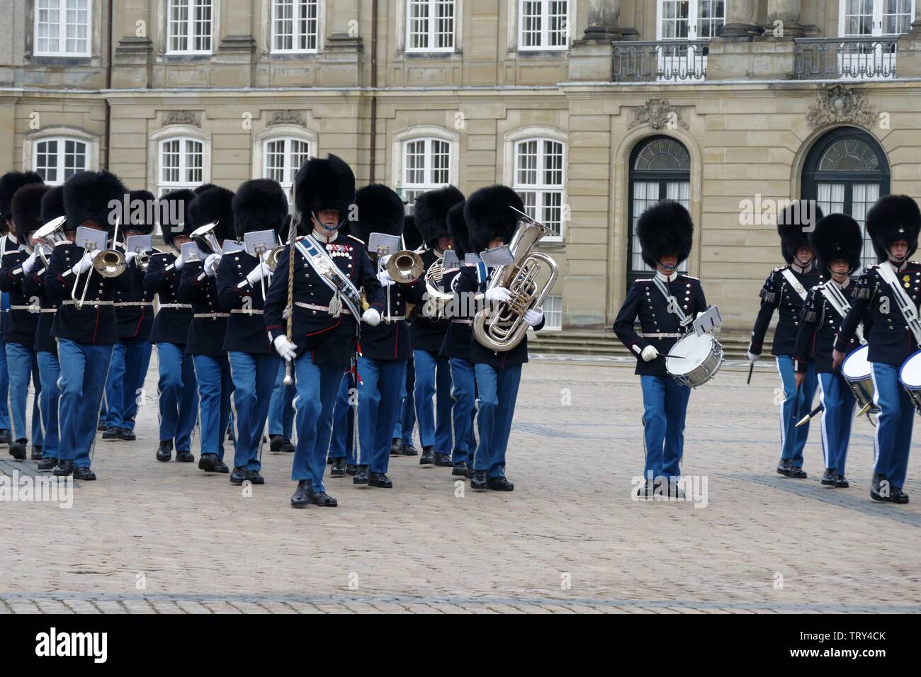 Royal lif hi-res stock photography and images - Alamy