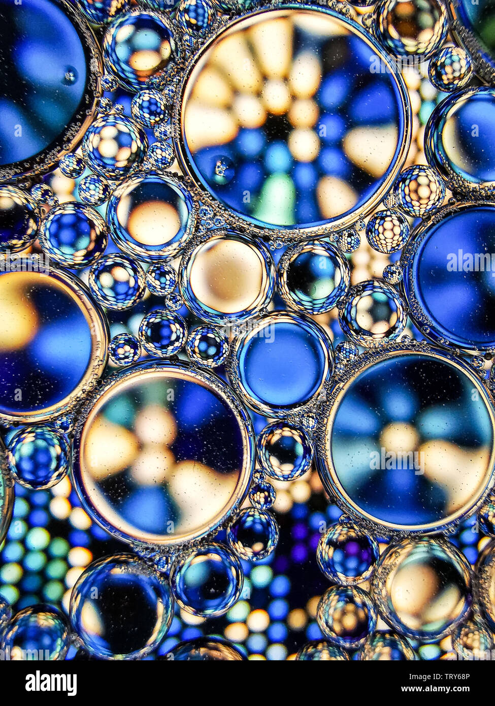 blue oil bubbles on liquid abstract texture for background Stock Photo ...