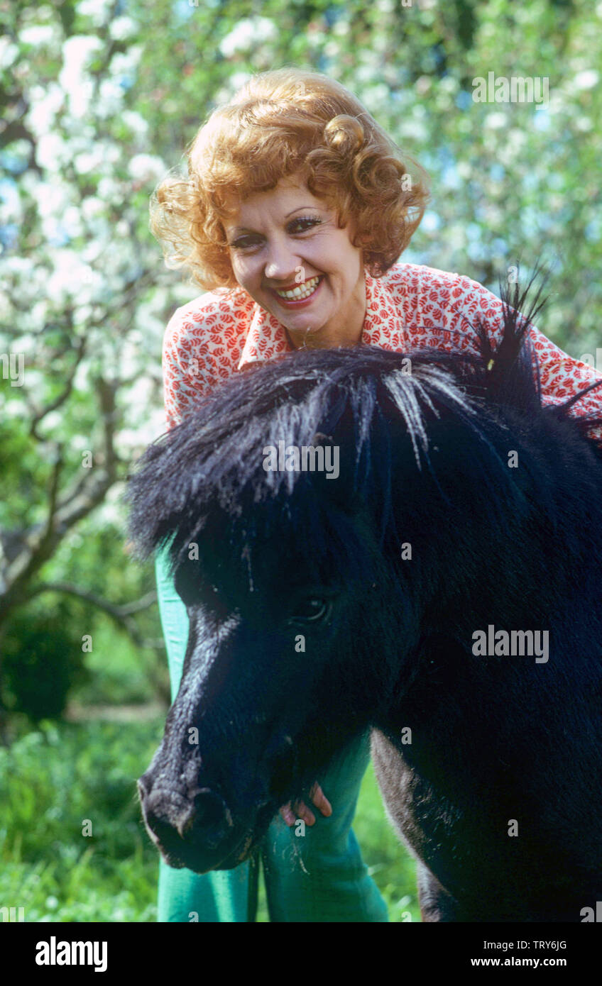 Lilo Pulver in the 1970s near her home in Lausanne with a pony. Swiss ...