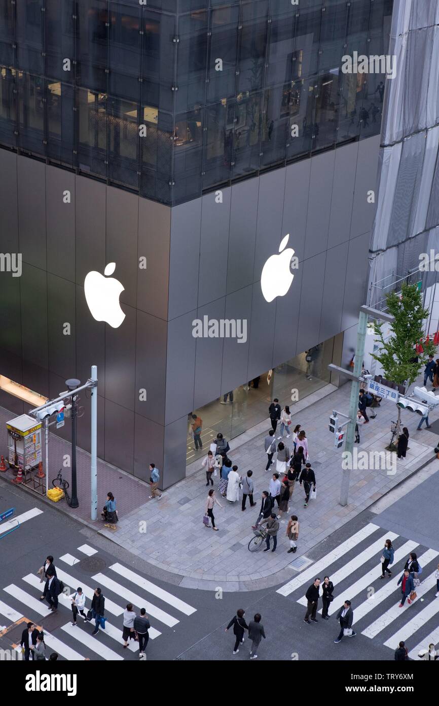 Apple Store in the fancy shopping district Ginza, in April 2019 ...