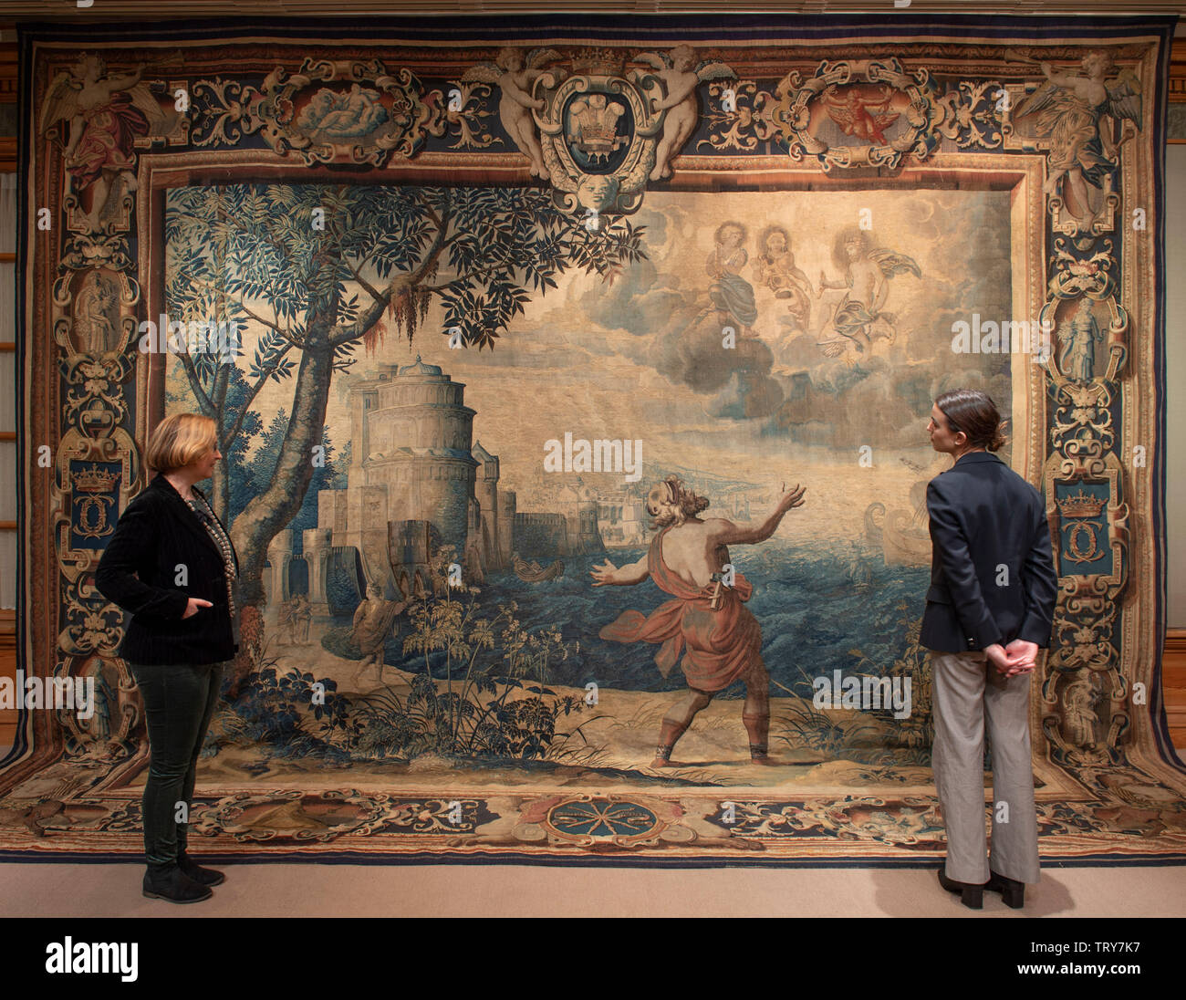 English tapestry hi-res stock photography and images - Alamy