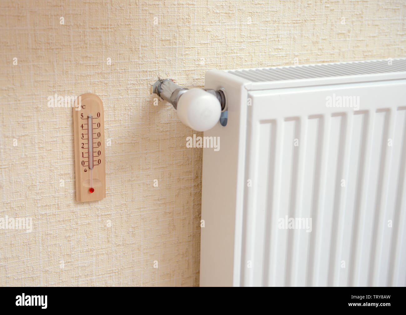 Radiator pipework hi-res stock photography and images - Alamy