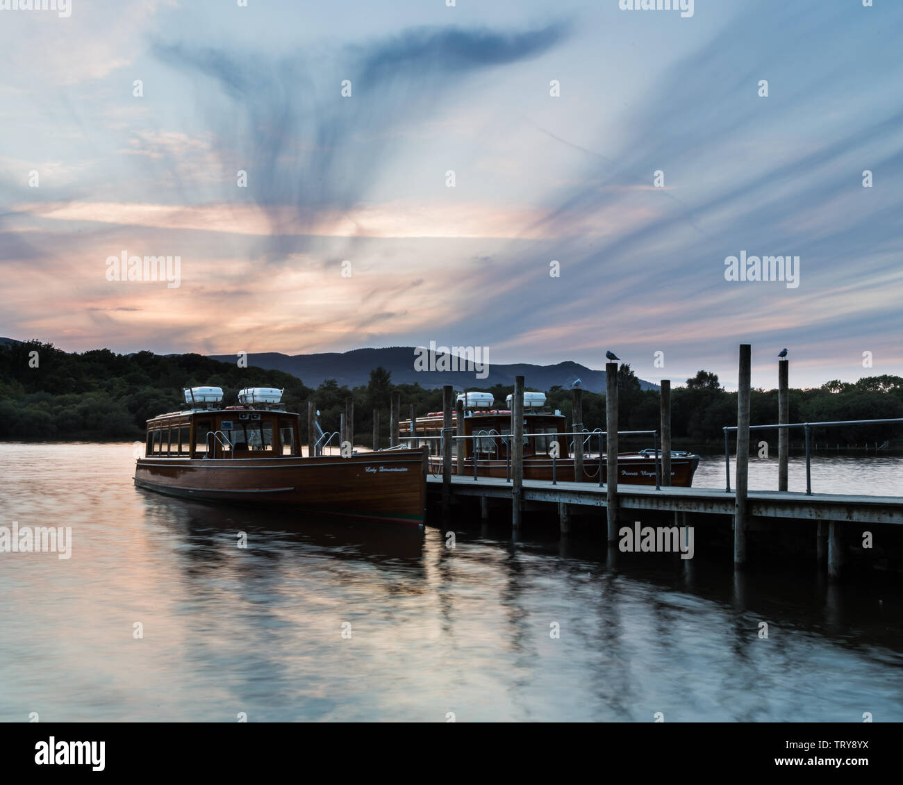 Derwentwater boat hi-res stock photography and images - Alamy