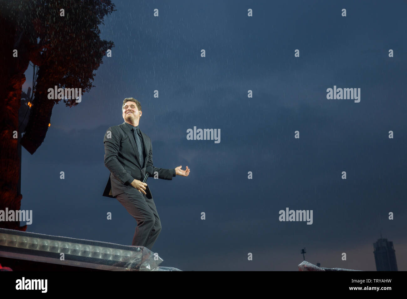 Bst hyde park festival crowd hi-res stock photography and images - Alamy