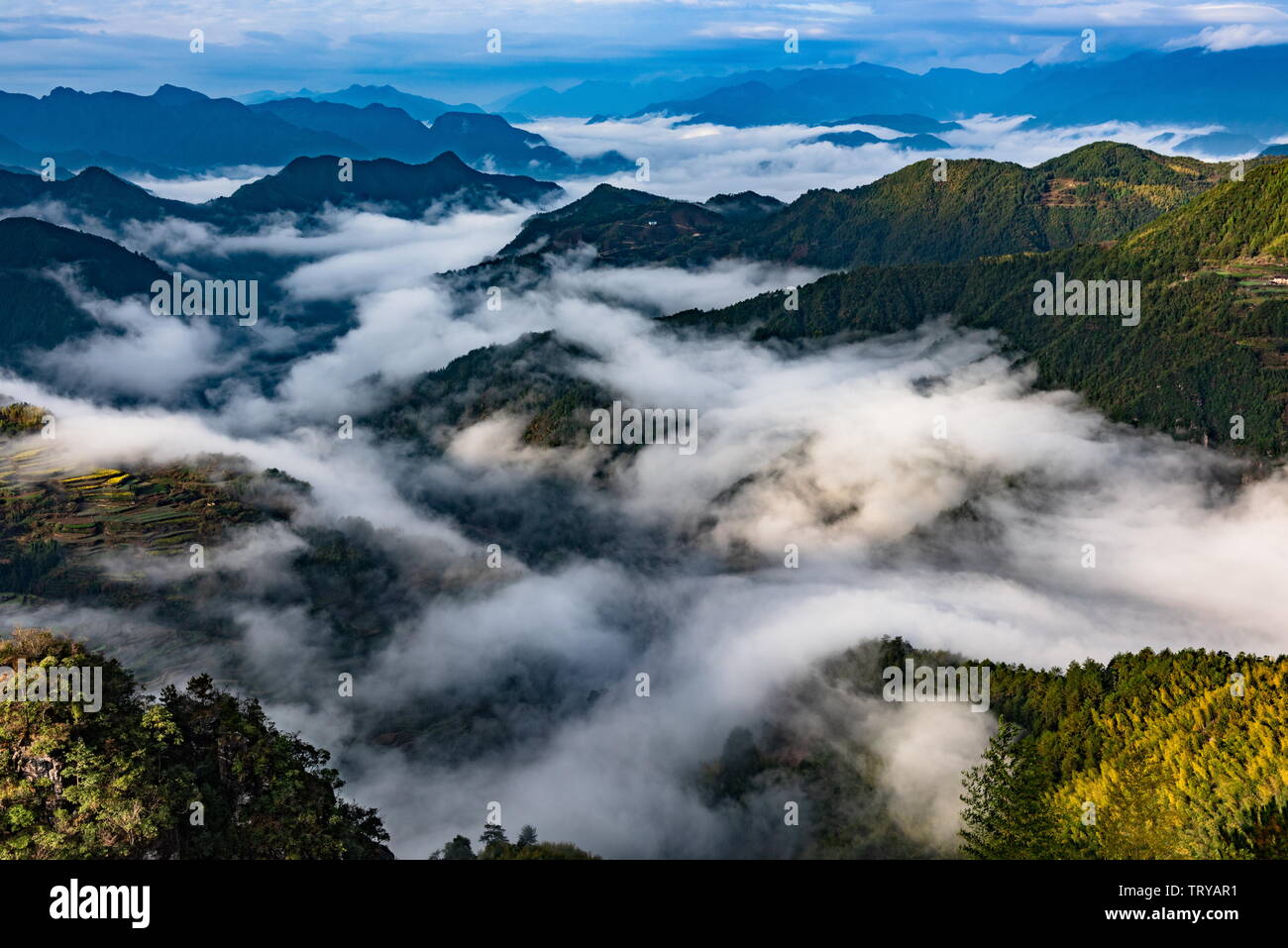 Southern sharp rock clouds Stock Photo - Alamy