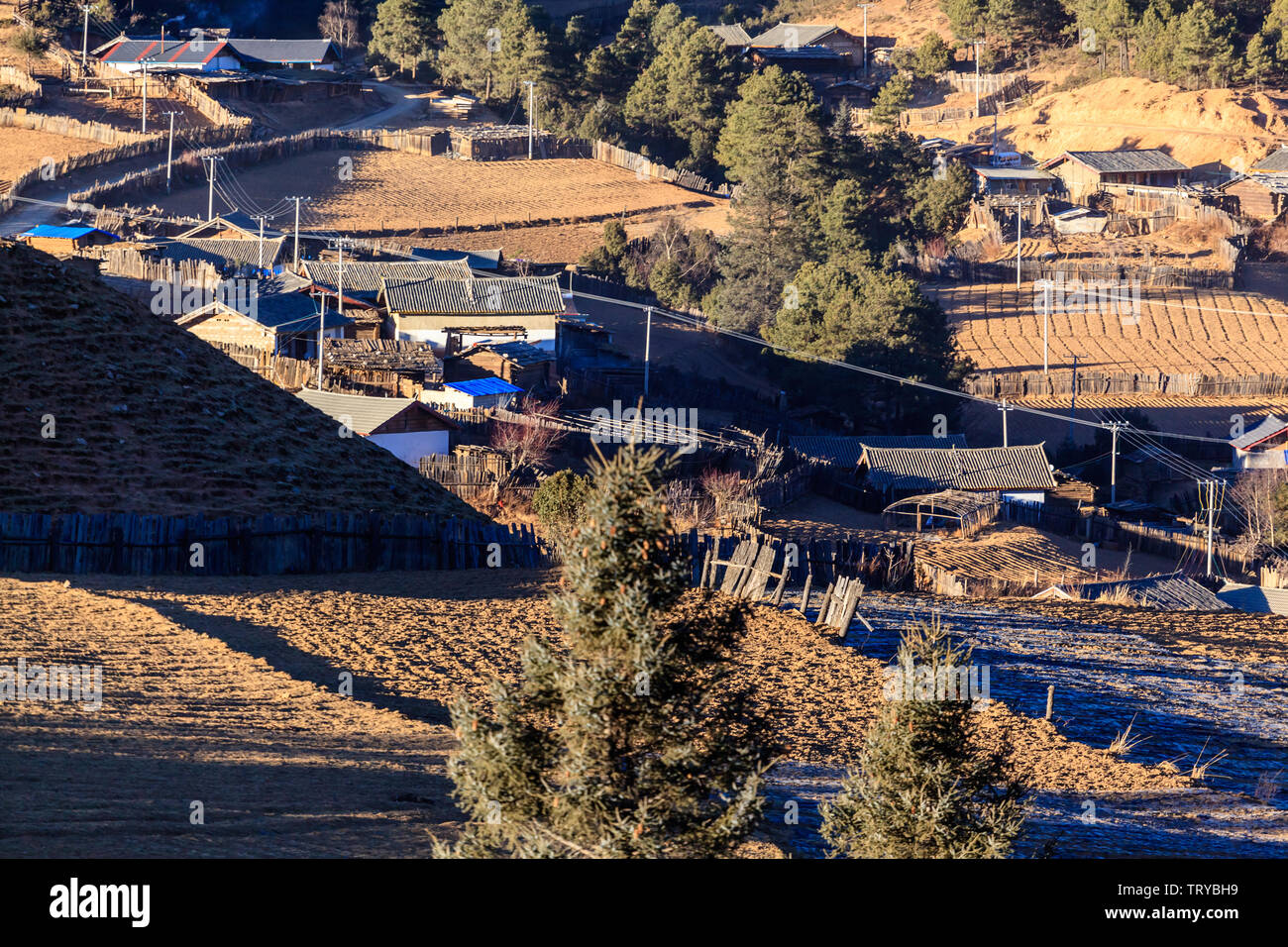 Beautiful scenery along the Shangri-La Stock Photo - Alamy