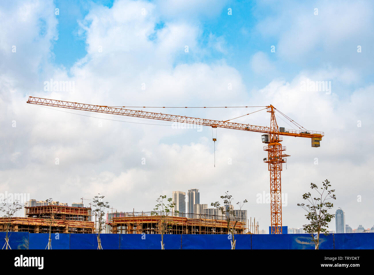 Cranes for construction hi-res stock photography and images - Alamy