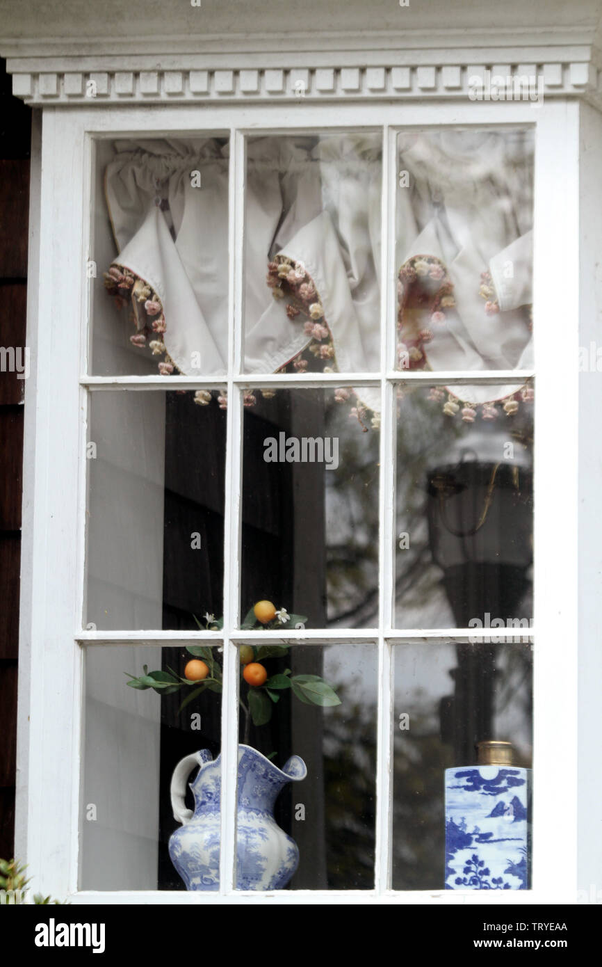 See through transparent hi-res stock photography and images - Alamy