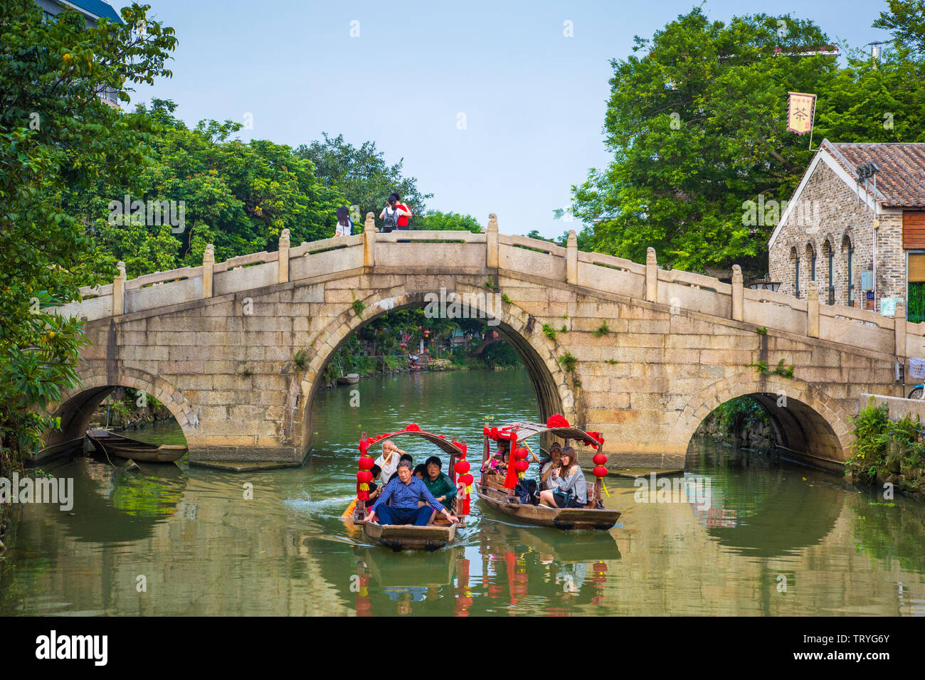 Traditional lingnan architecture hi-res stock photography and images ...