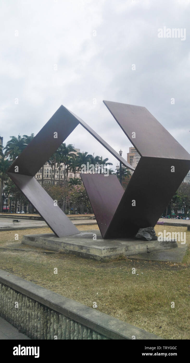Diálogo sculpture, Franz Weissmann, Se square, Se, Downtown, São Paulo ...