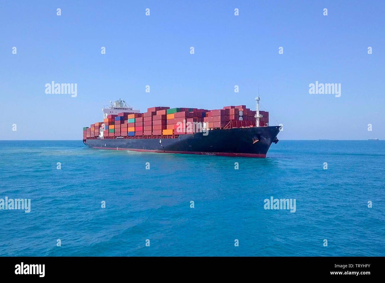 Shipping container at sea hi-res stock photography and images - Alamy