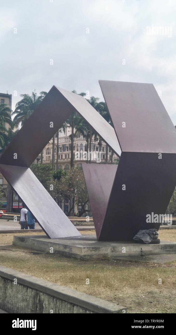 Diálogo sculpture, Franz Weissmann, Se square, Se, Downtown, São Paulo ...