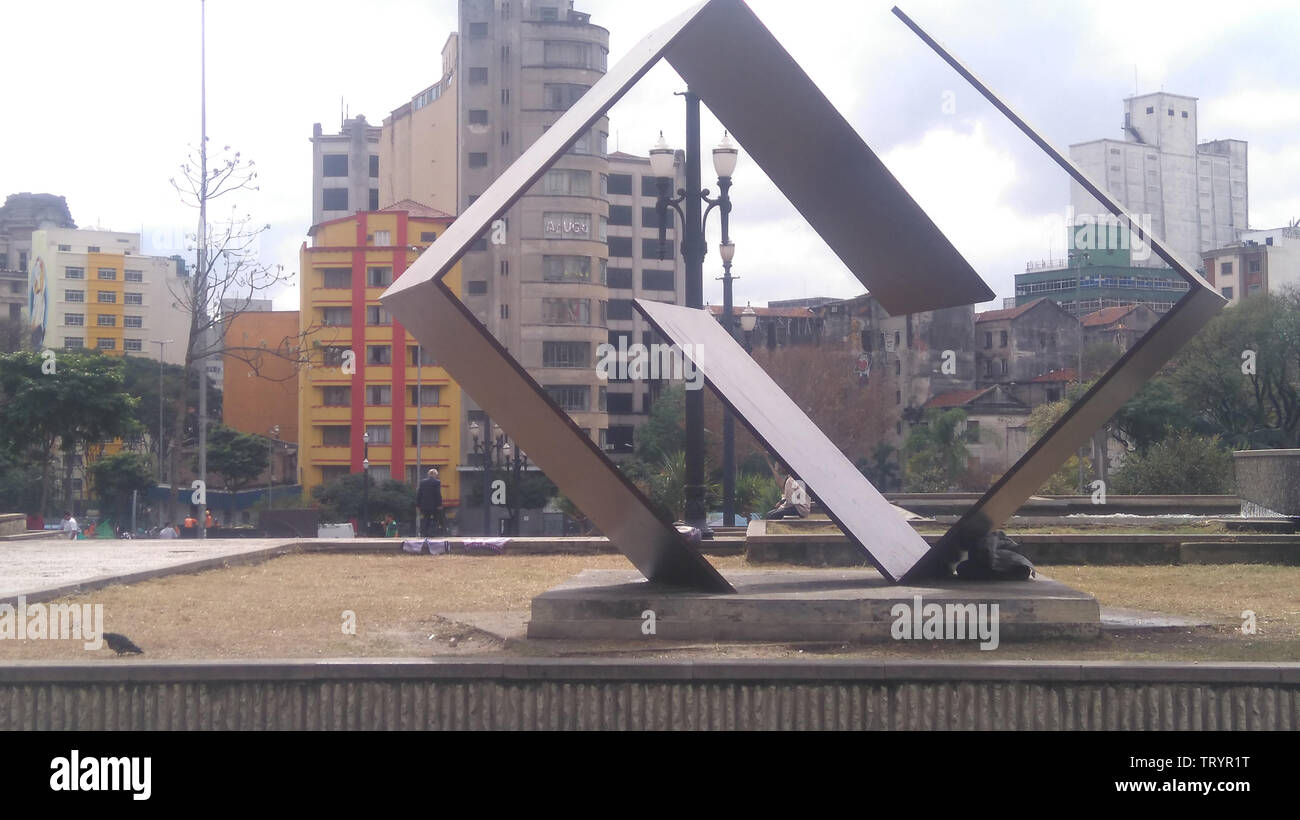 Diálogo sculpture, Franz Weissmann, Se square, Se, Downtown, São Paulo ...