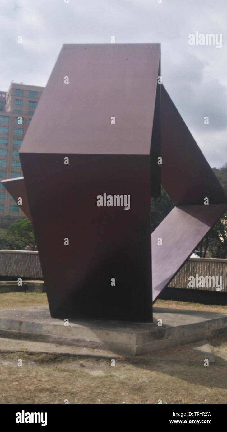 Diálogo sculpture, Franz Weissmann, Se square, Se, Downtown, São Paulo ...