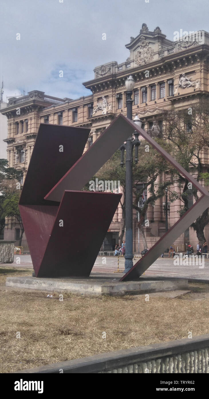 Diálogo sculpture, Franz Weissmann, Se square, Se, Downtown, São Paulo ...