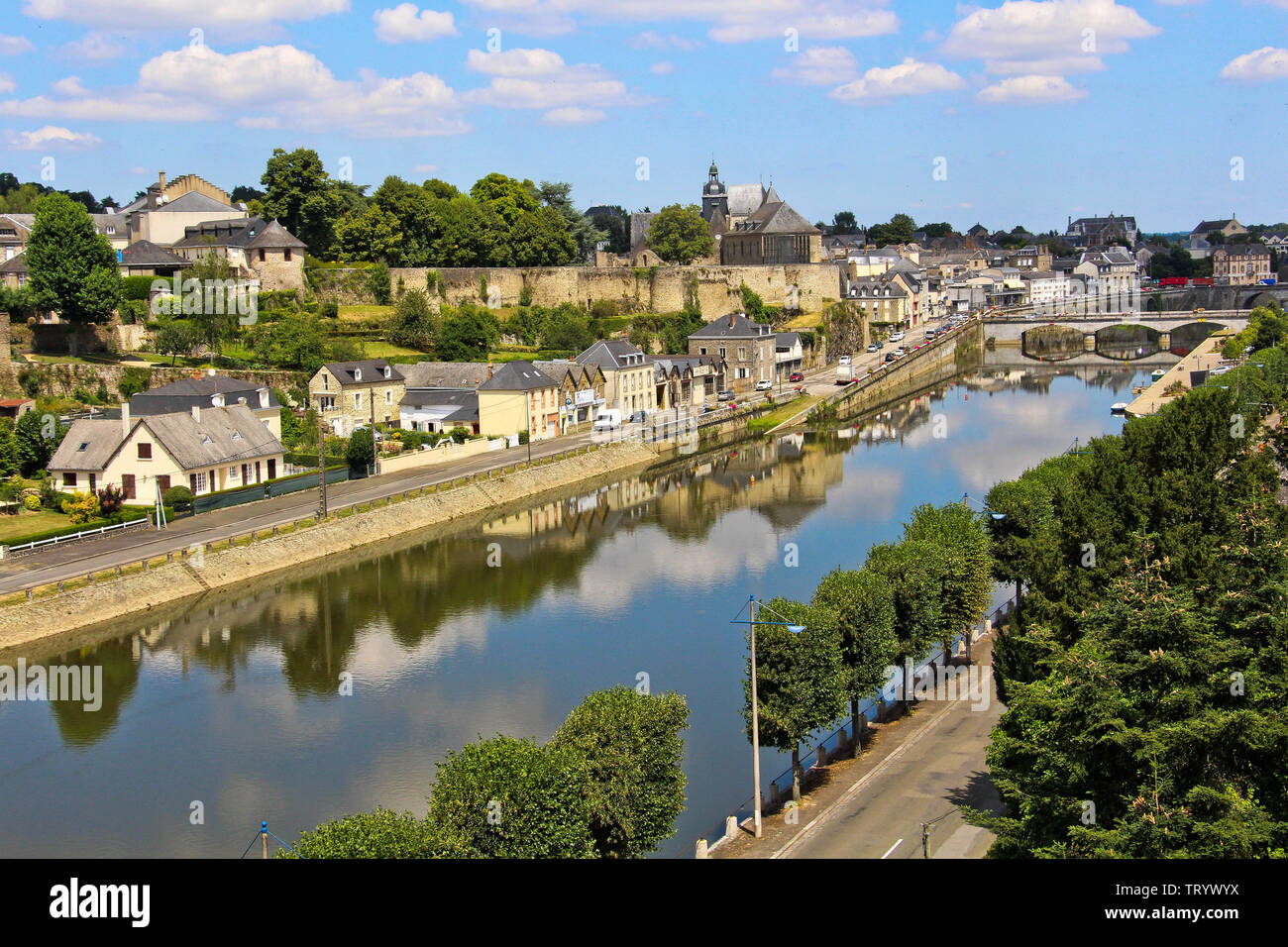 Mayenne (north-western France): the Mayenne river, quay ÒQuai CarnotÓ ...