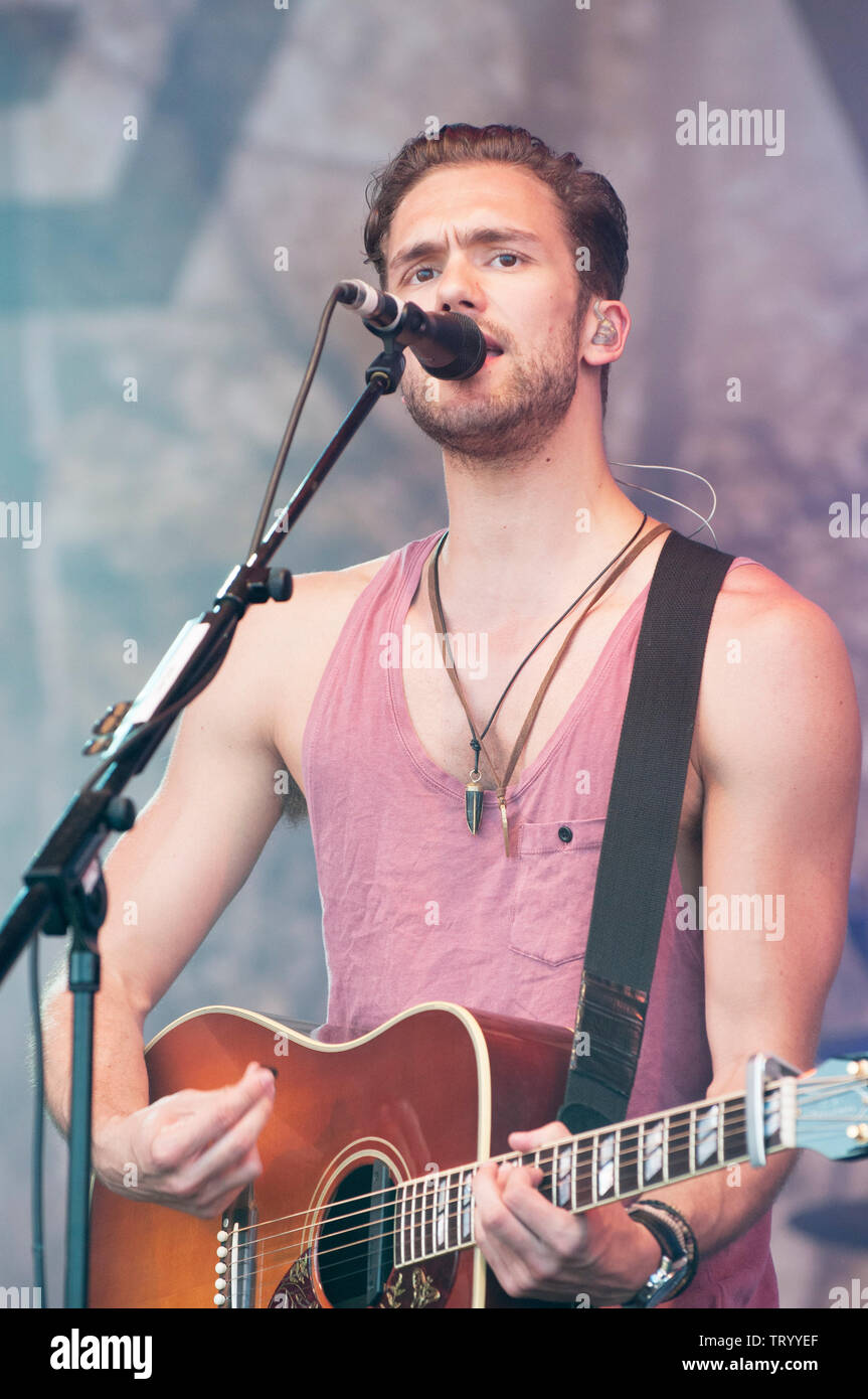 Andy brown musician hi-res stock photography and images - Alamy