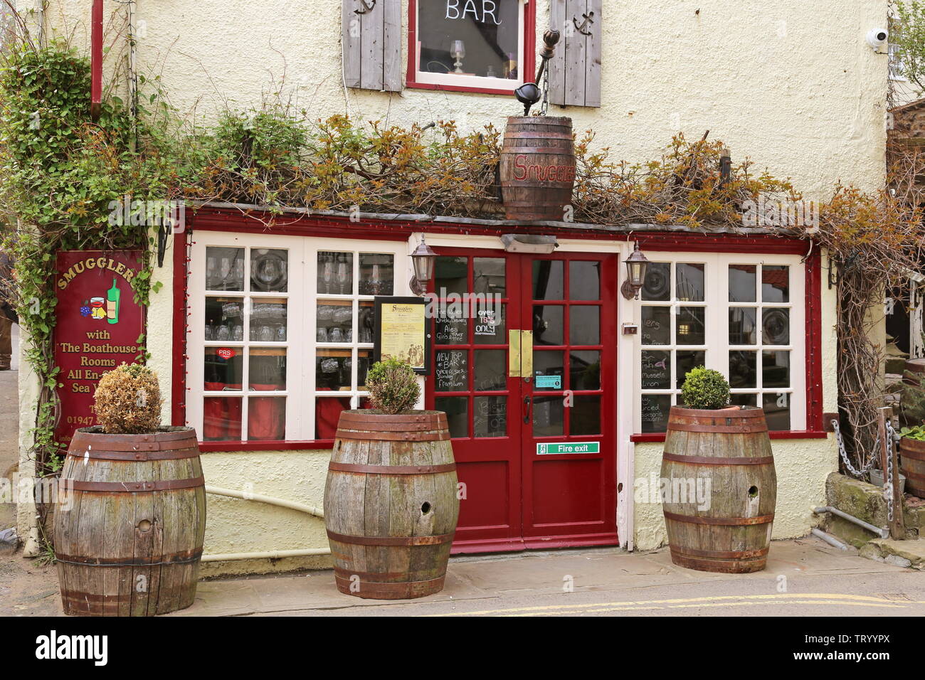 Smugglers bar inn hi-res stock photography and images - Alamy