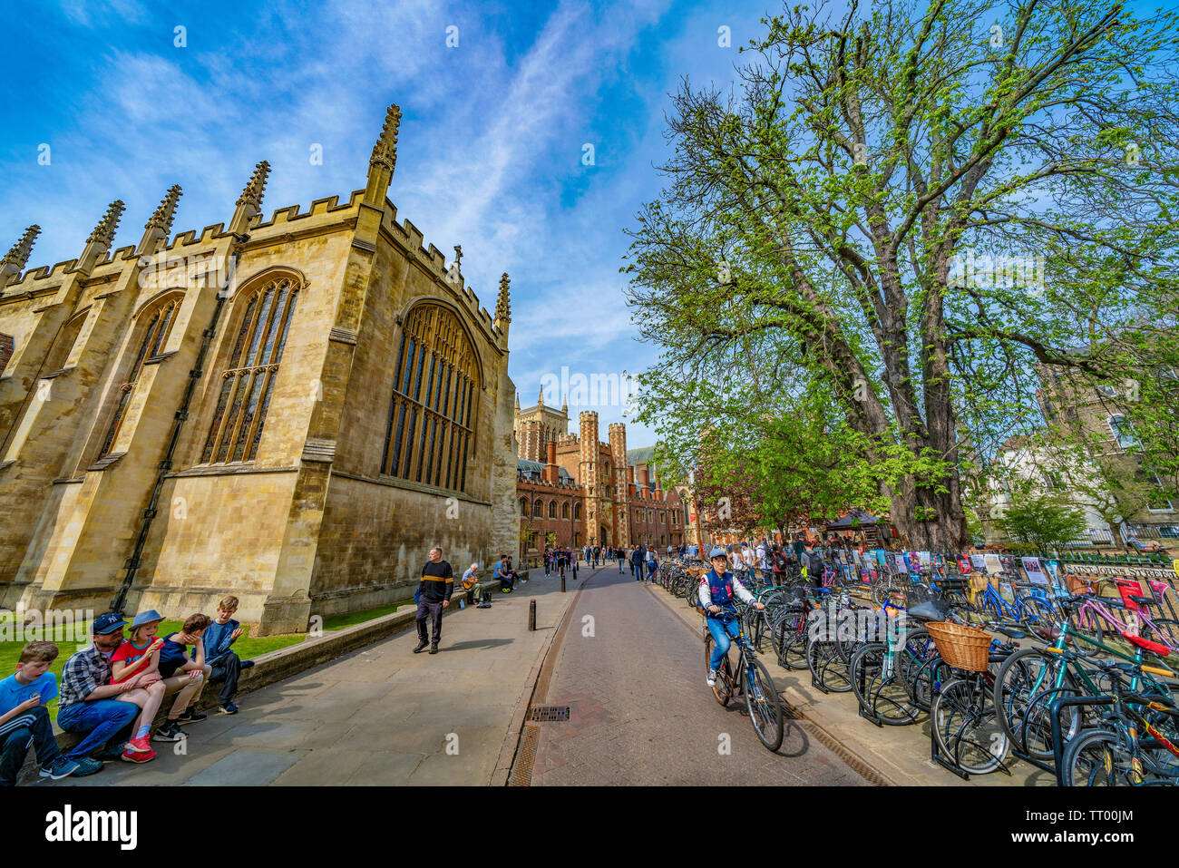 CAMBRIDGE, UNITED KINGDOM - APRIL 18: Old town street with traditional ...