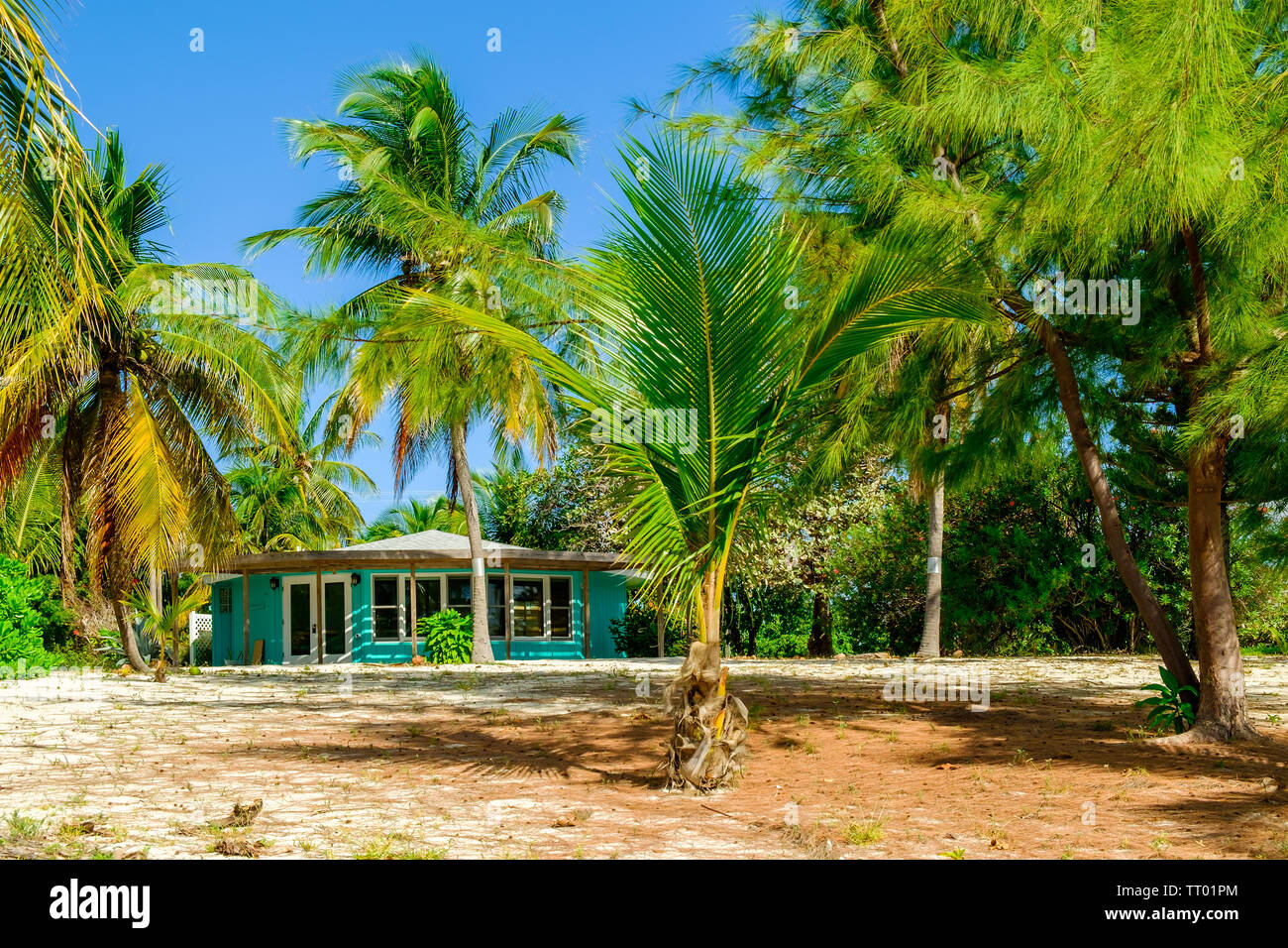 Little Cayman, Cayman Islands, Nov 2018, turquoise Caribbean-Style ...
