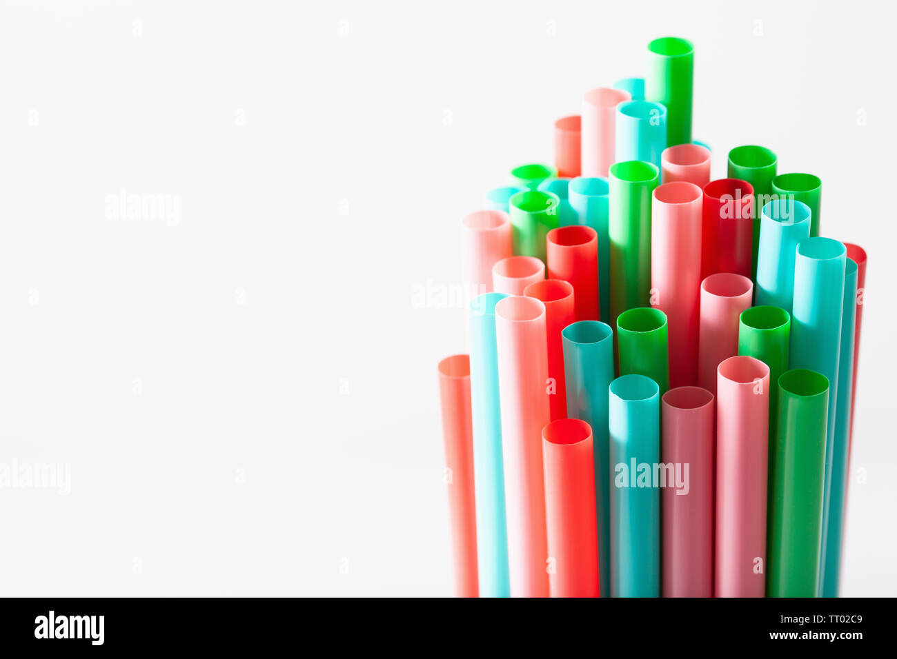 Single use plastic drinking straws Stock Photo - Alamy