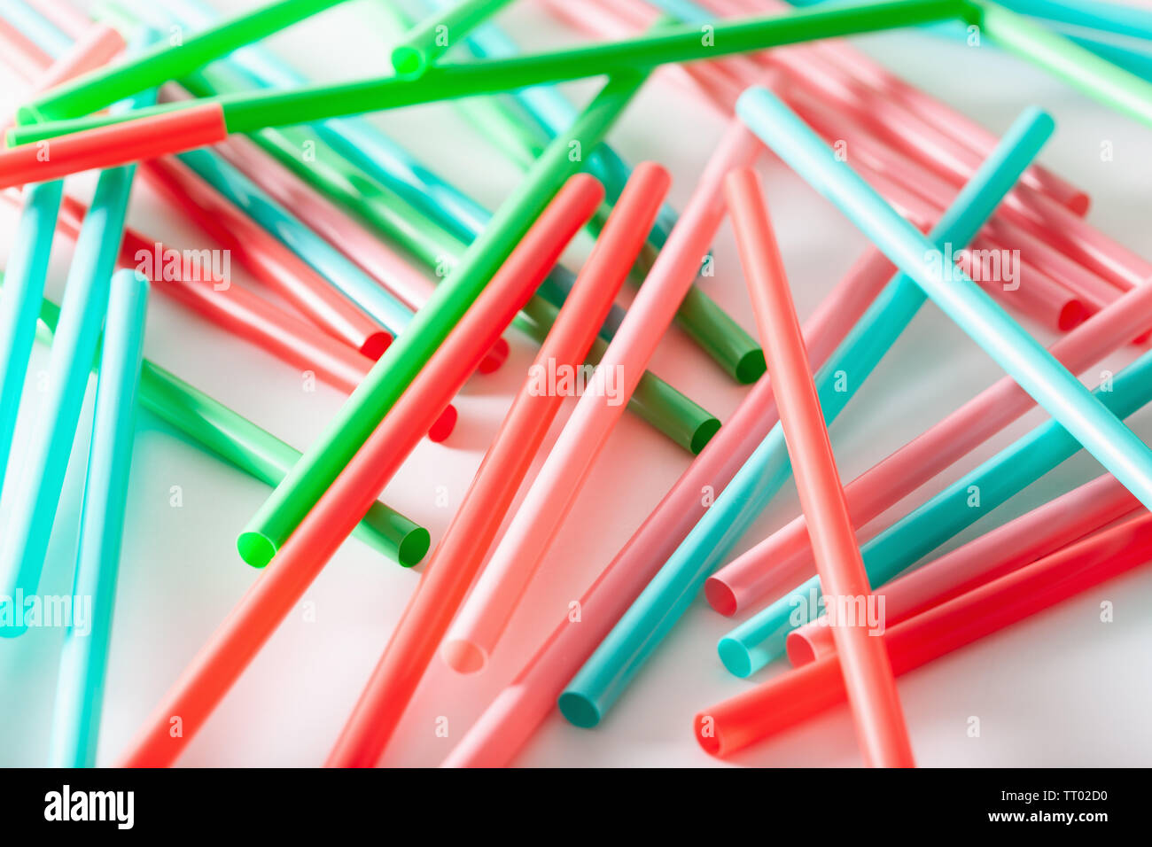 Single use plastic drinking straws Stock Photo - Alamy