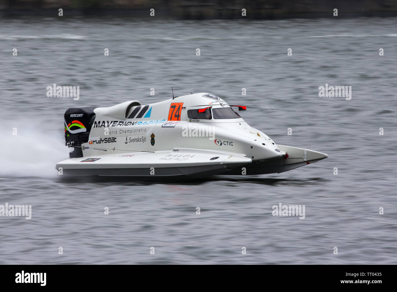 After 25 years power boat racing returned to London in 2018 Stock Photo ...