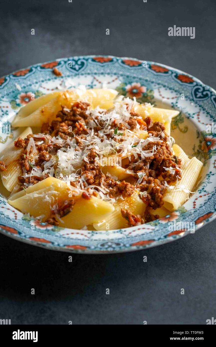 Ragu sauce pasta hi-res stock photography and images - Alamy