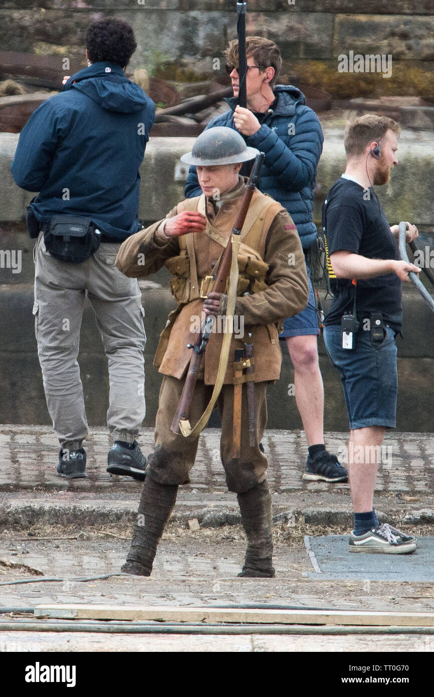 George mackay hi-res stock photography and images - Alamy