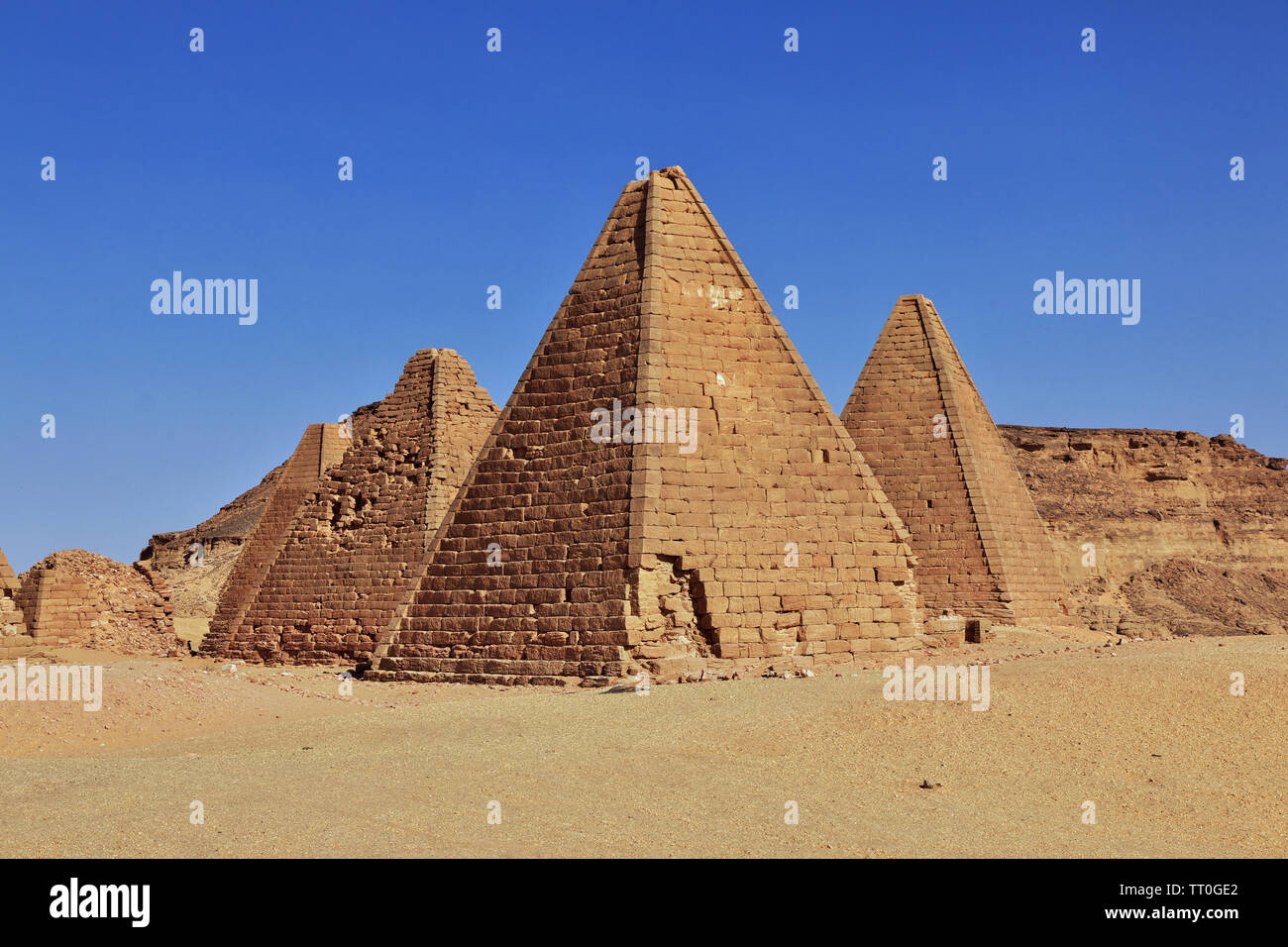 Historical kush pyramids hi-res stock photography and images - Alamy