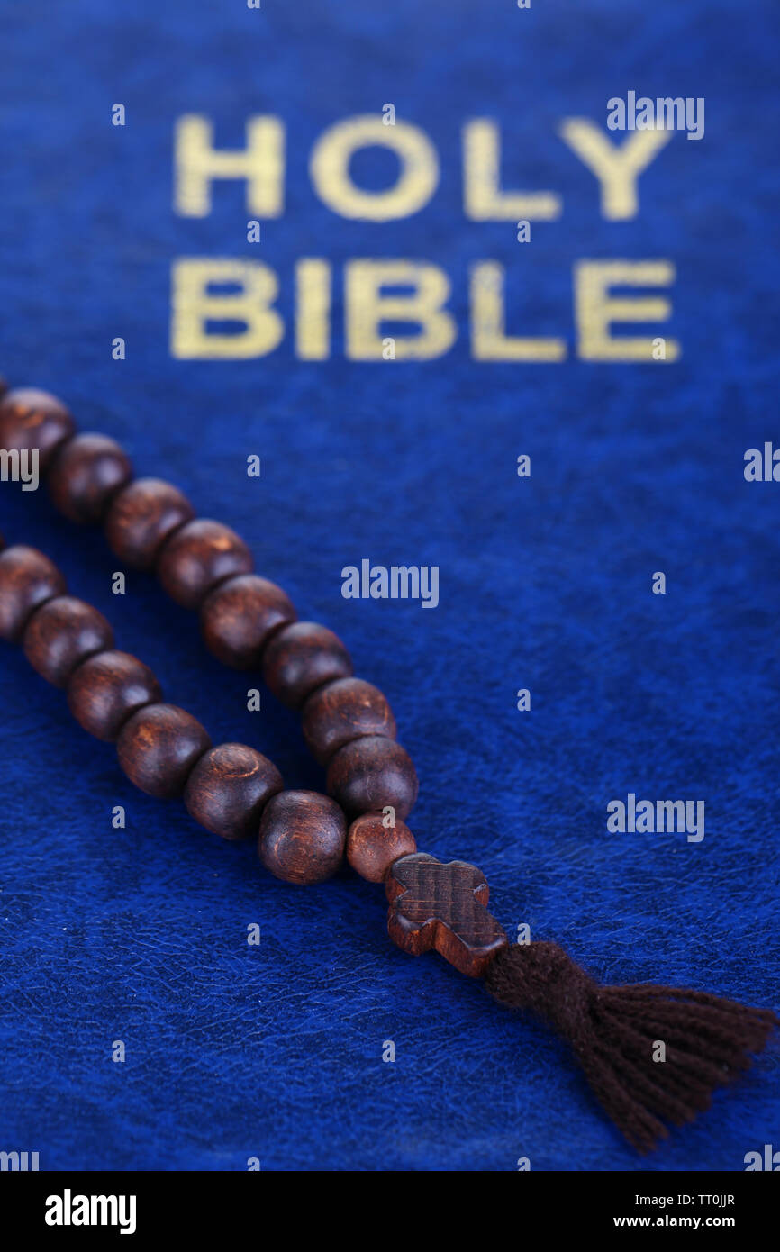 Bible with cross close-up Stock Photo - Alamy