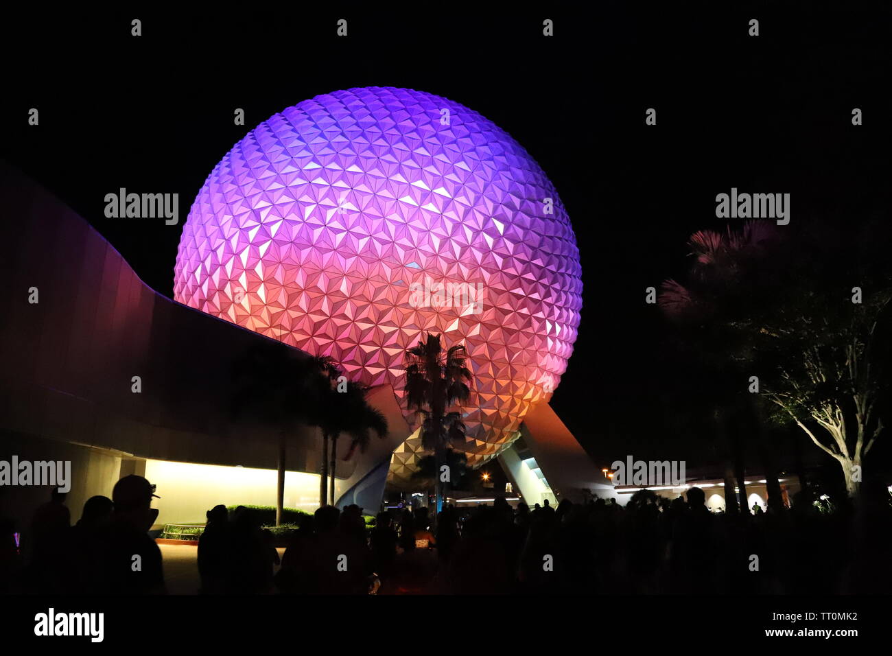 Spaceship earth epcot hi-res stock photography and images - Alamy