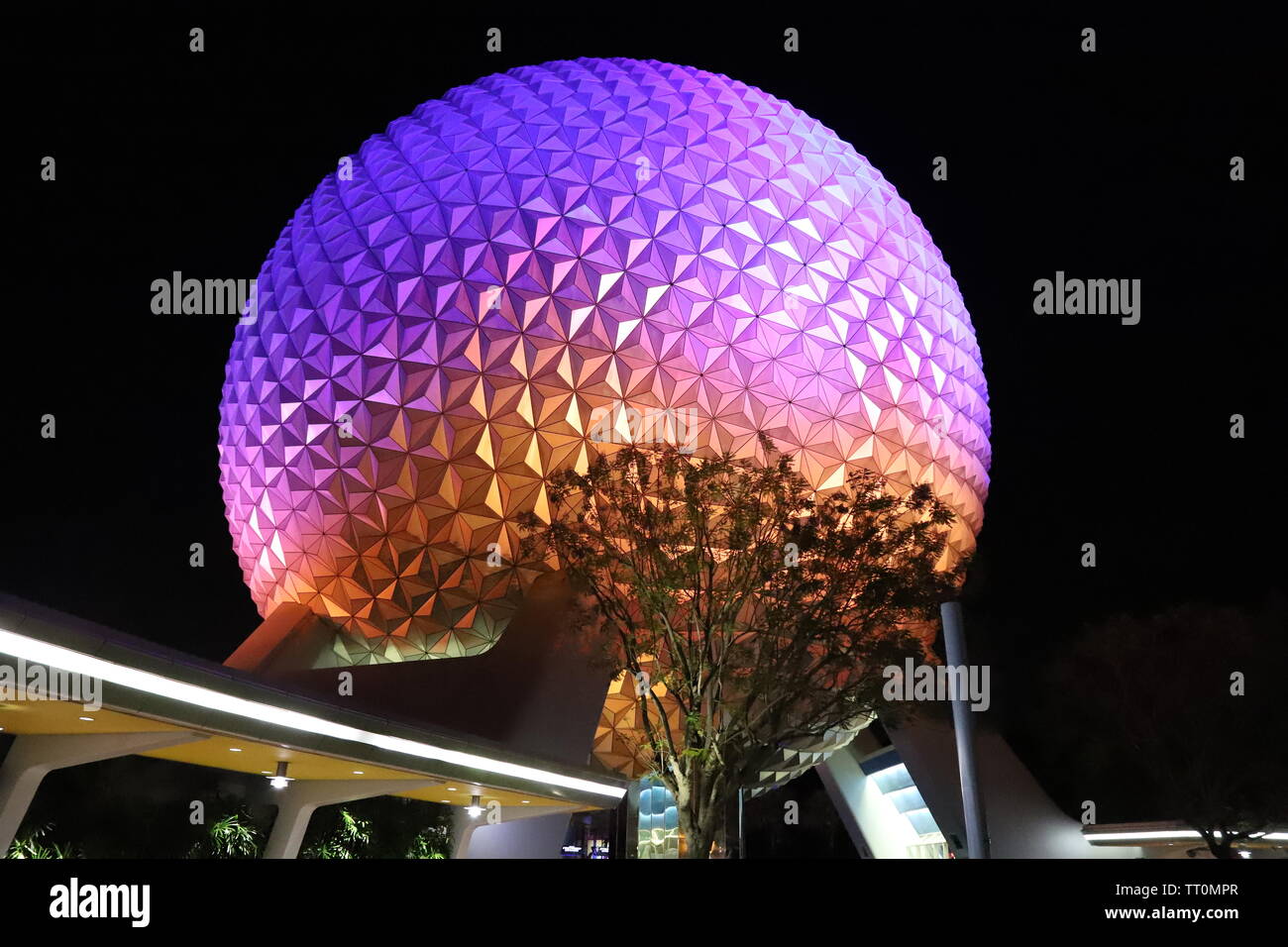 Spaceship earth at epcot hi-res stock photography and images - Alamy