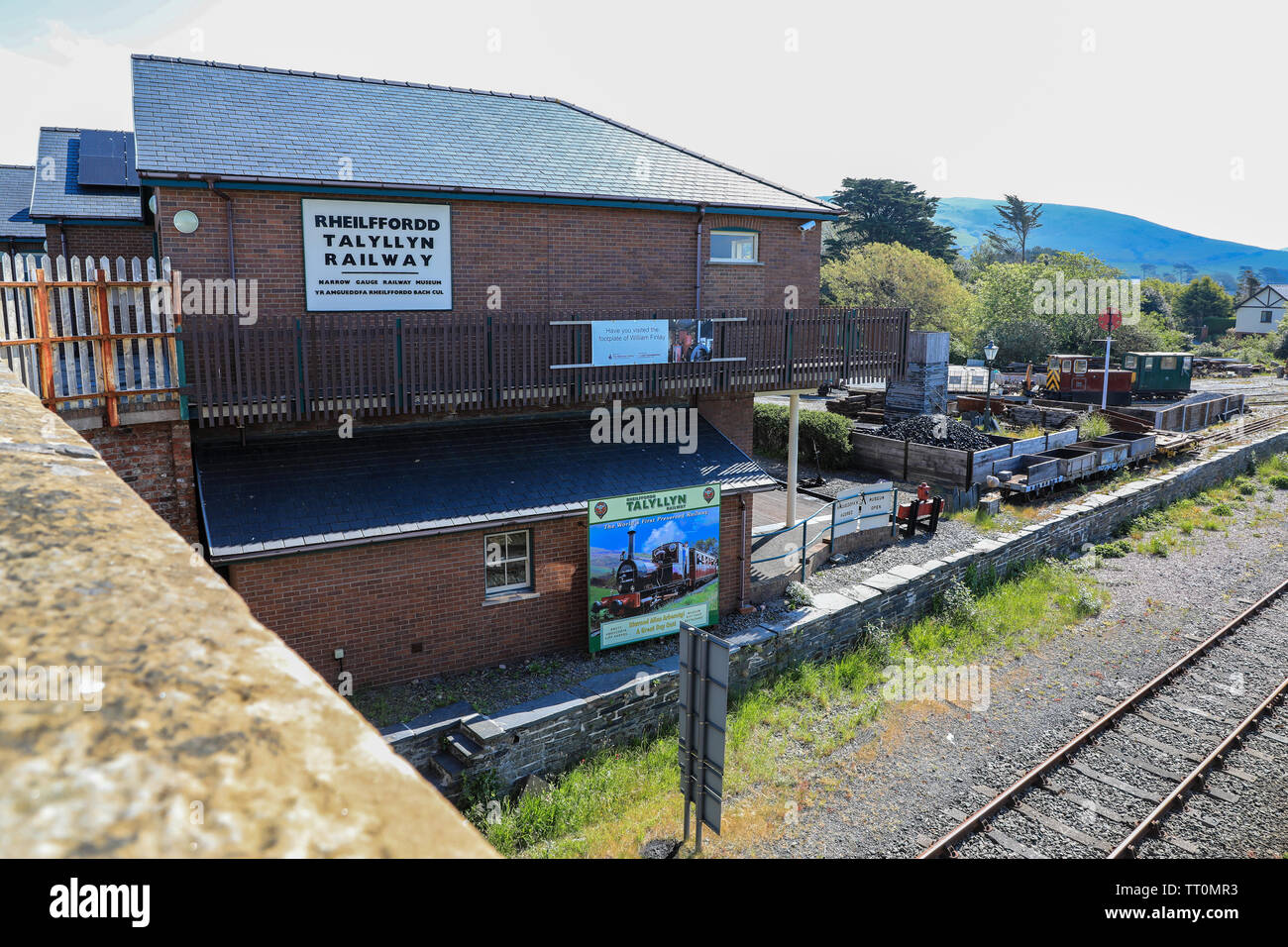 Tywyn station on the Talyllyn Railway which runs from Tywyn to Nant ...
