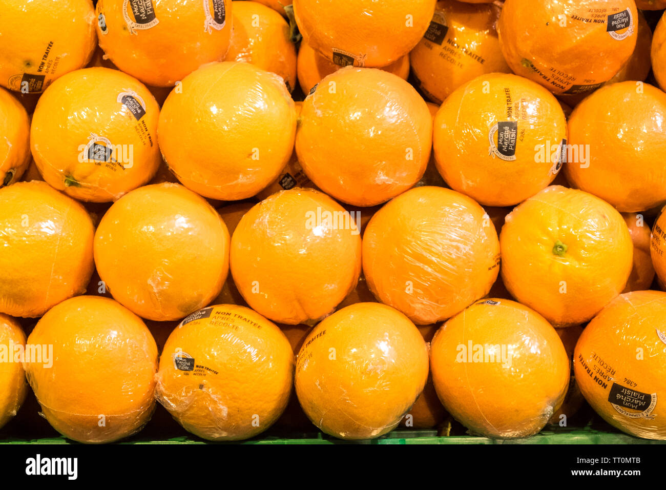 Individual fruit wrapped hi-res stock photography and images - Alamy
