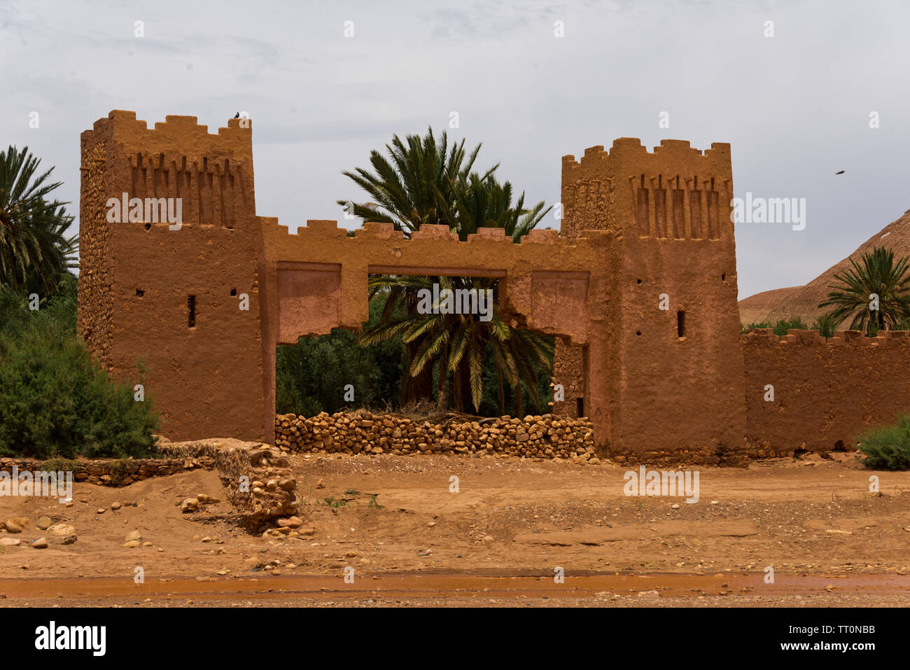 clay buildings in moroccan berber fortress Aït Benhaddou Stock Photo ...