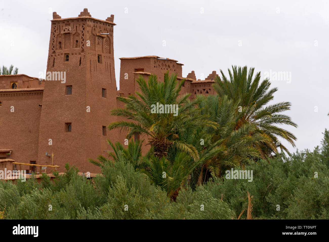clay buildings in moroccan berber fortress Aït Benhaddou Stock Photo ...