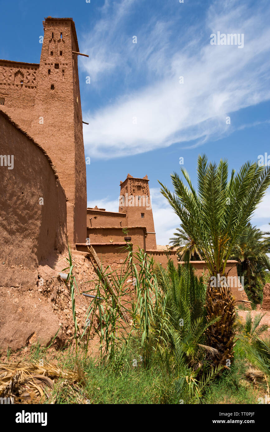 clay buildings in moroccan berber fortress Aït Benhaddou Stock Photo ...