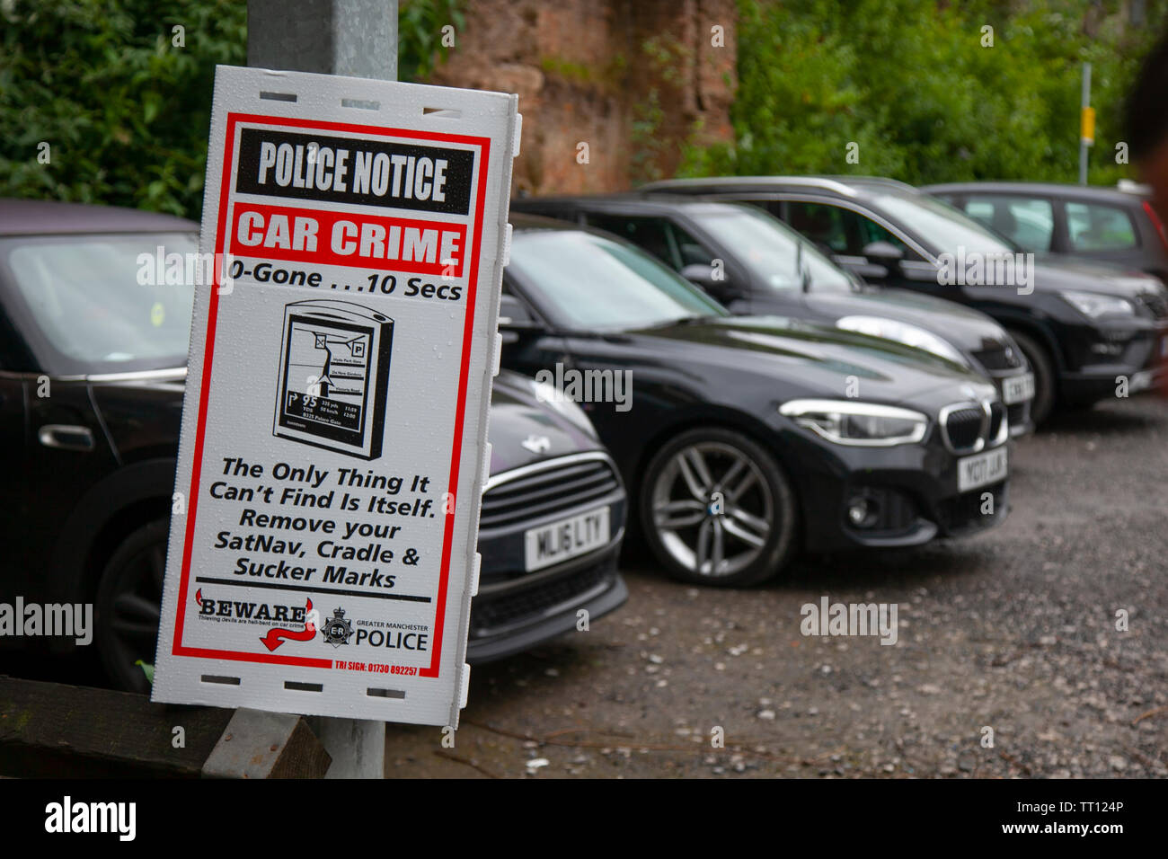 Theft from car crime, warning sign Beware; Police Notice to motorists ...