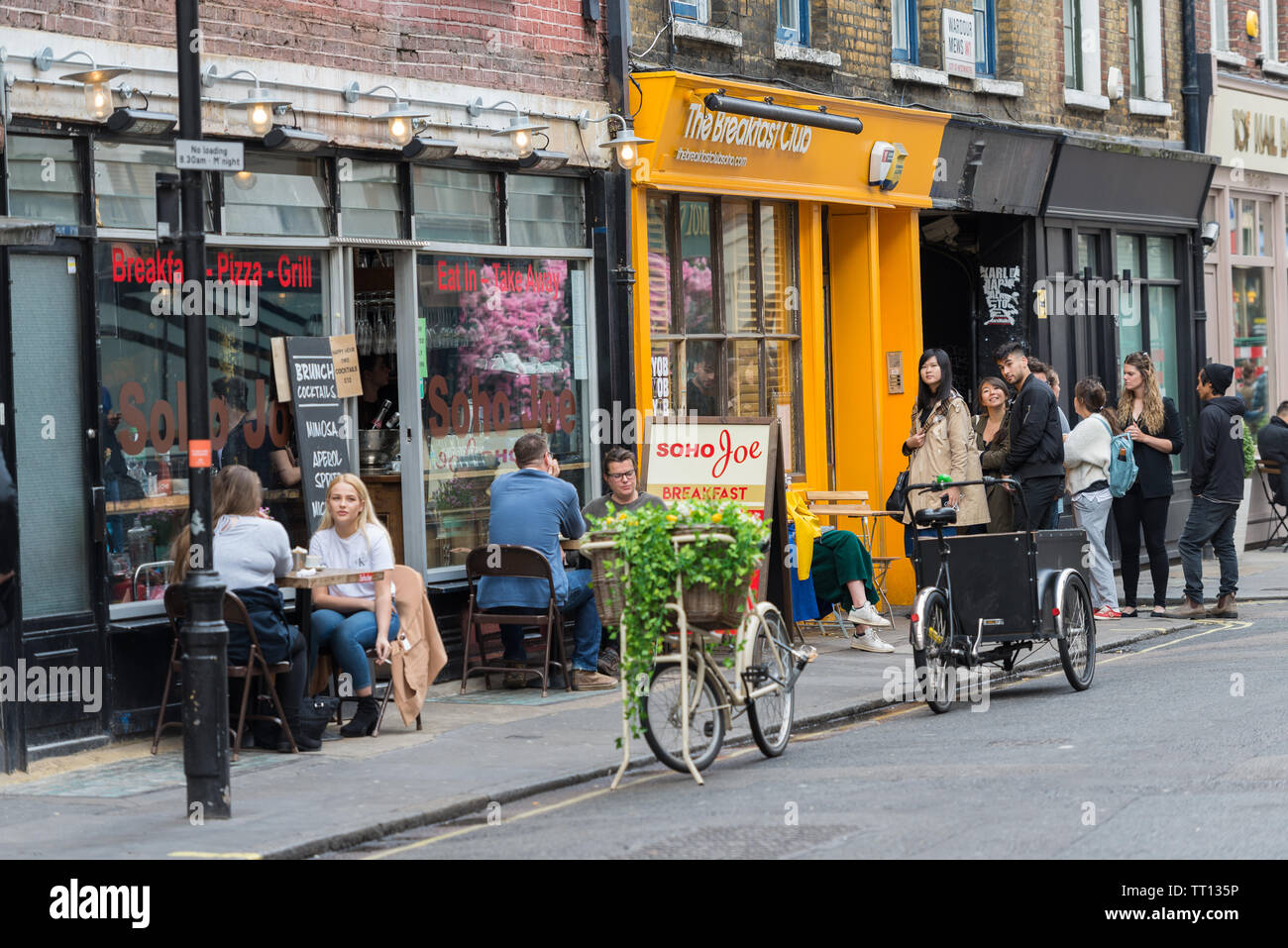 The breakfast club soho restaurant hi-res stock photography and images ...