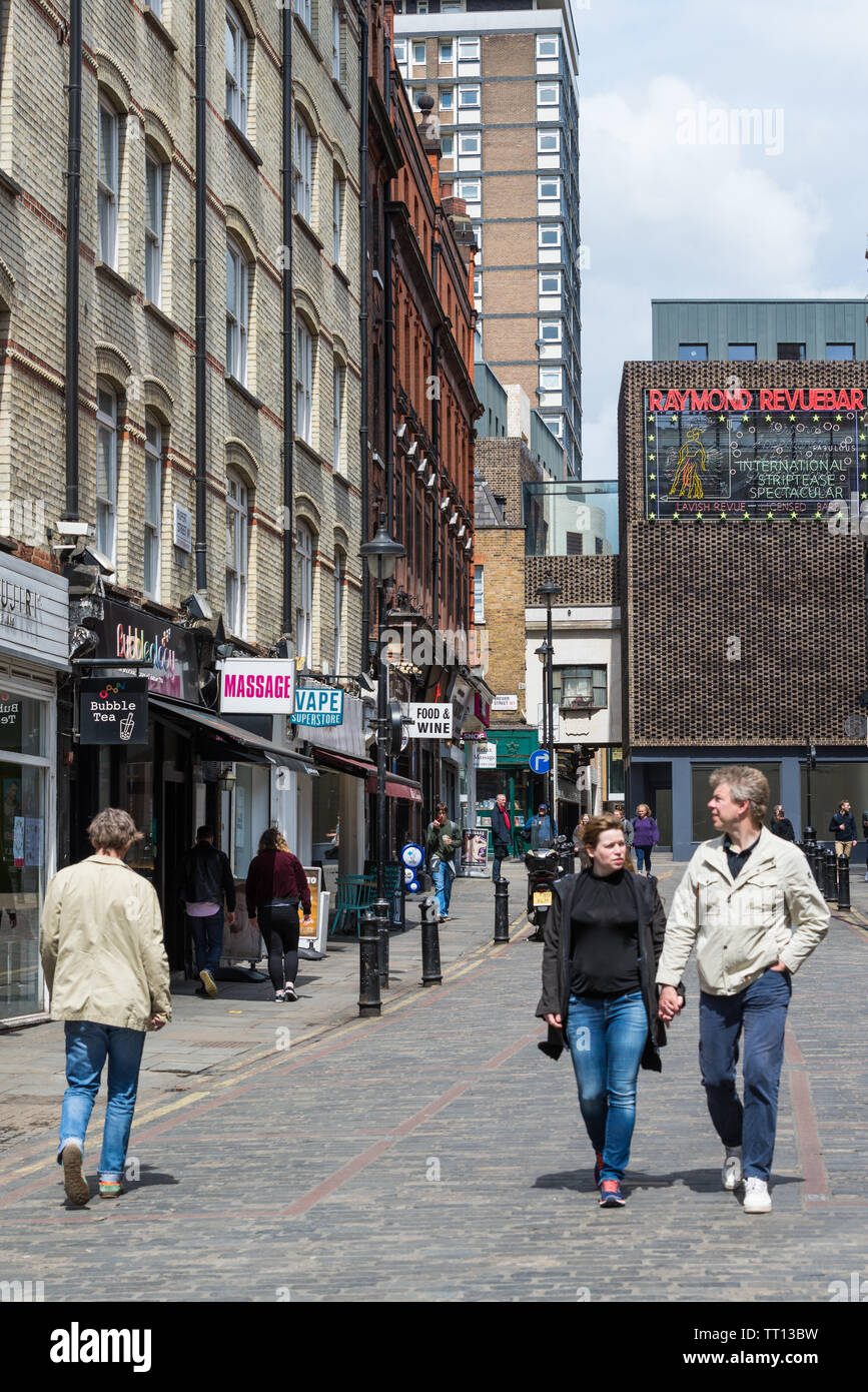 Raymond review bar hi-res stock photography and images - Alamy