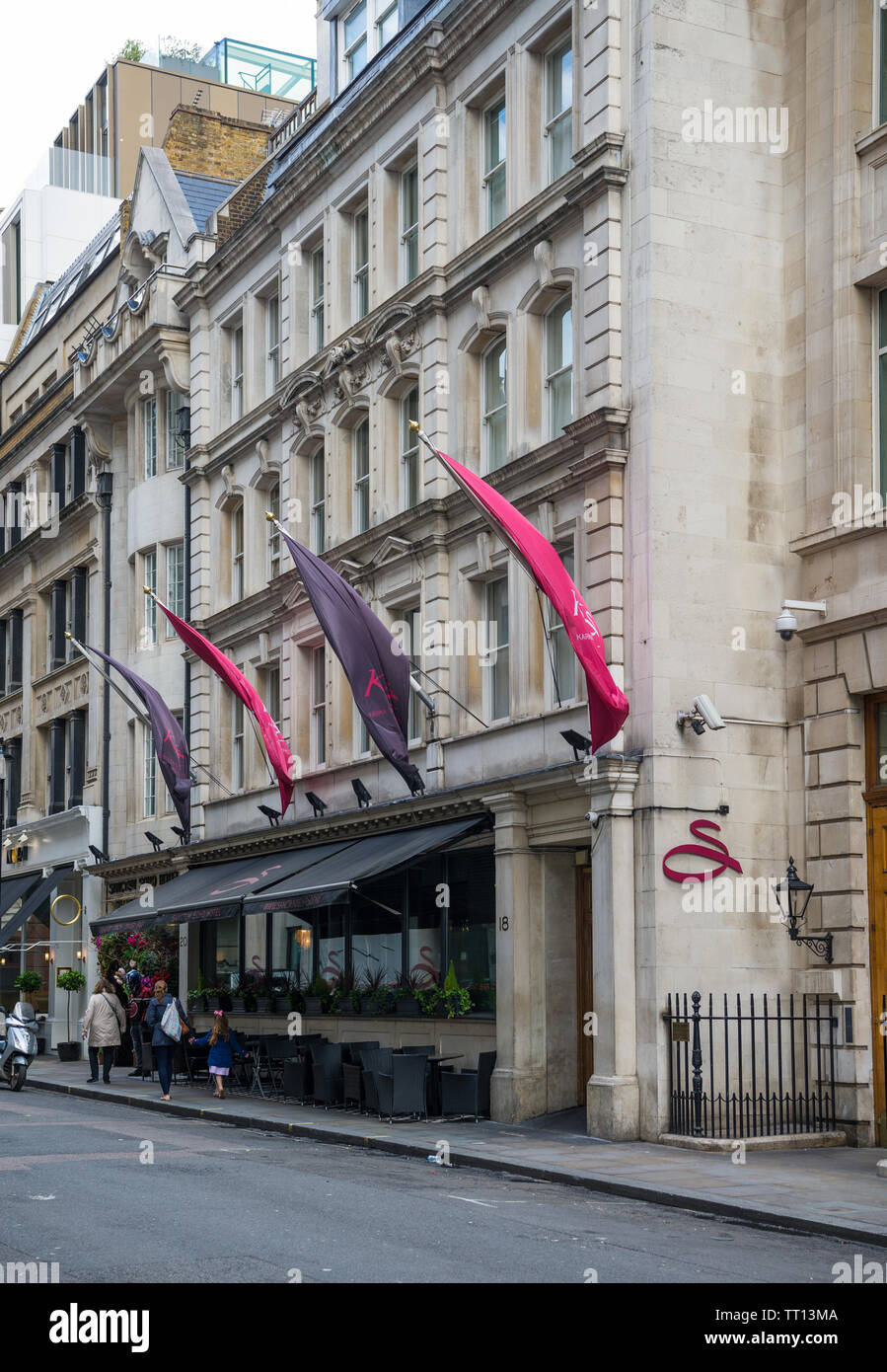 Soho hotel london exterior hi-res stock photography and images - Alamy