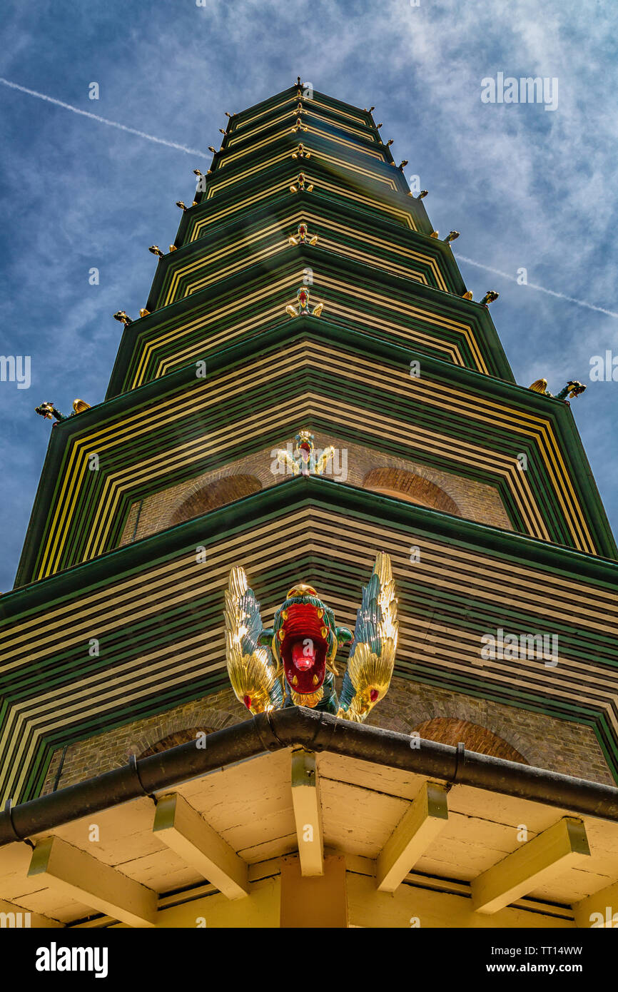Great pagoda at kew hi-res stock photography and images - Alamy