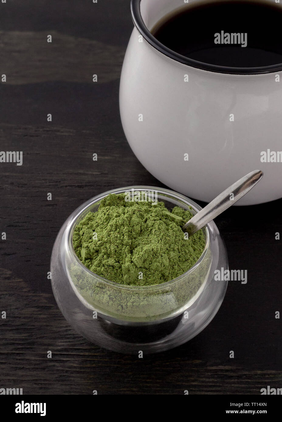 natural stevia in powder from stevia plant - sweetener Stock Photo - Alamy