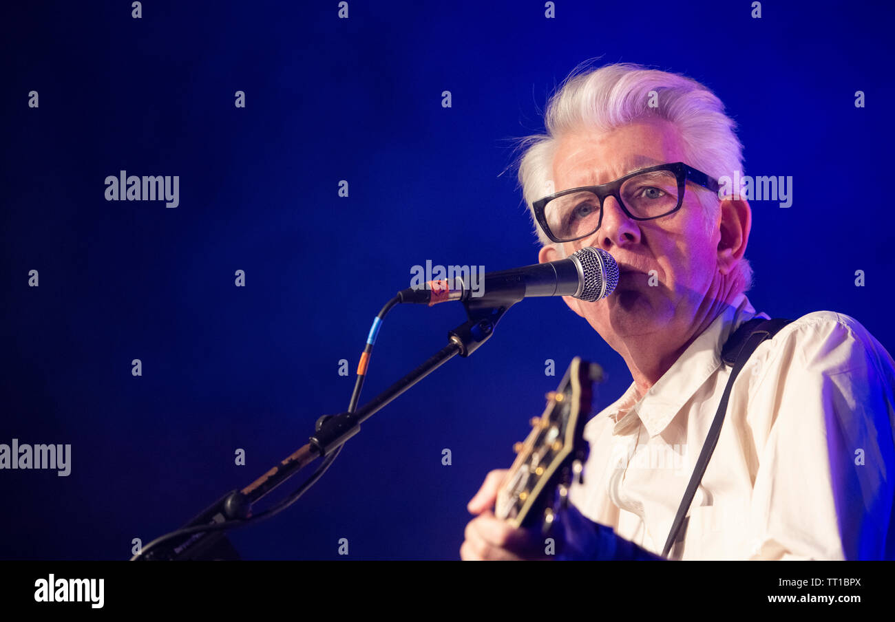 Nick lowe hi-res stock photography and images - Alamy
