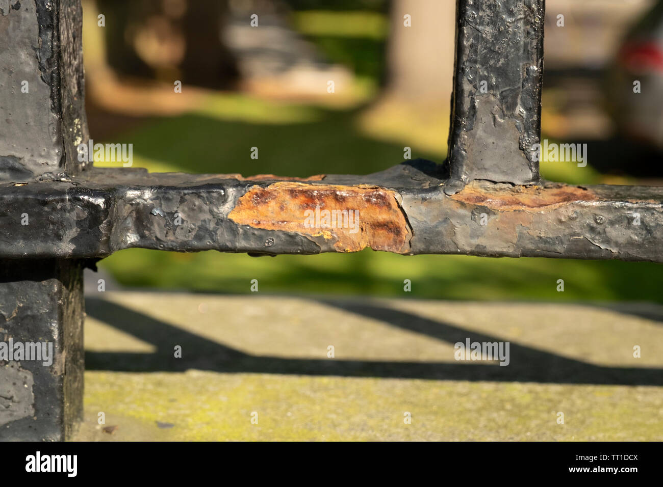 Iron gate detail close hi-res stock photography and images - Alamy